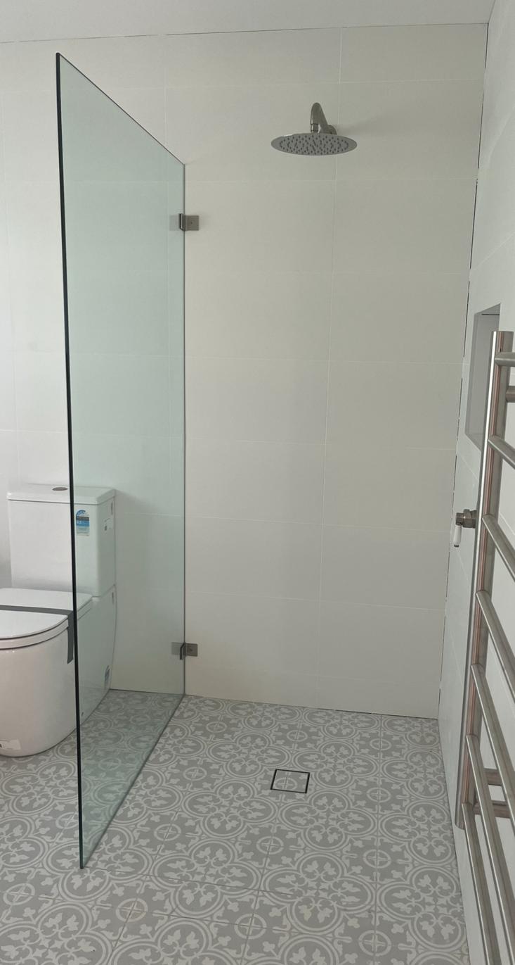 Shower Screen Repairs Sydney – Fast, Expert Glazier Service